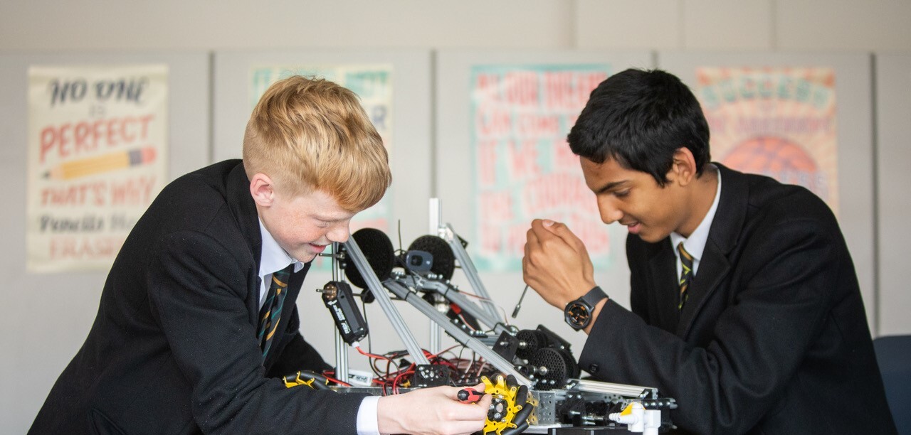 Science Enrichment | The Royal Belfast Academical Institution